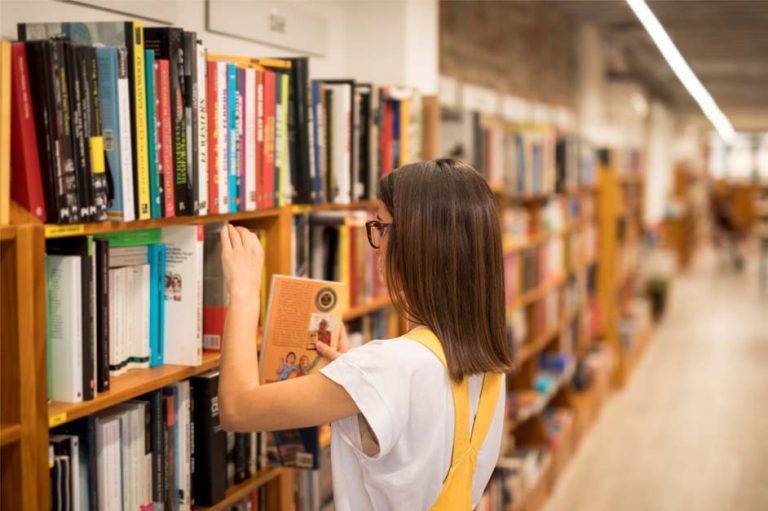 Book Spine: Elements & tips to design.